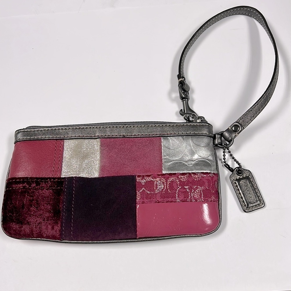Coach Pink Silver Holiday Patchwork Wristlet Pouch Cl… - Gem